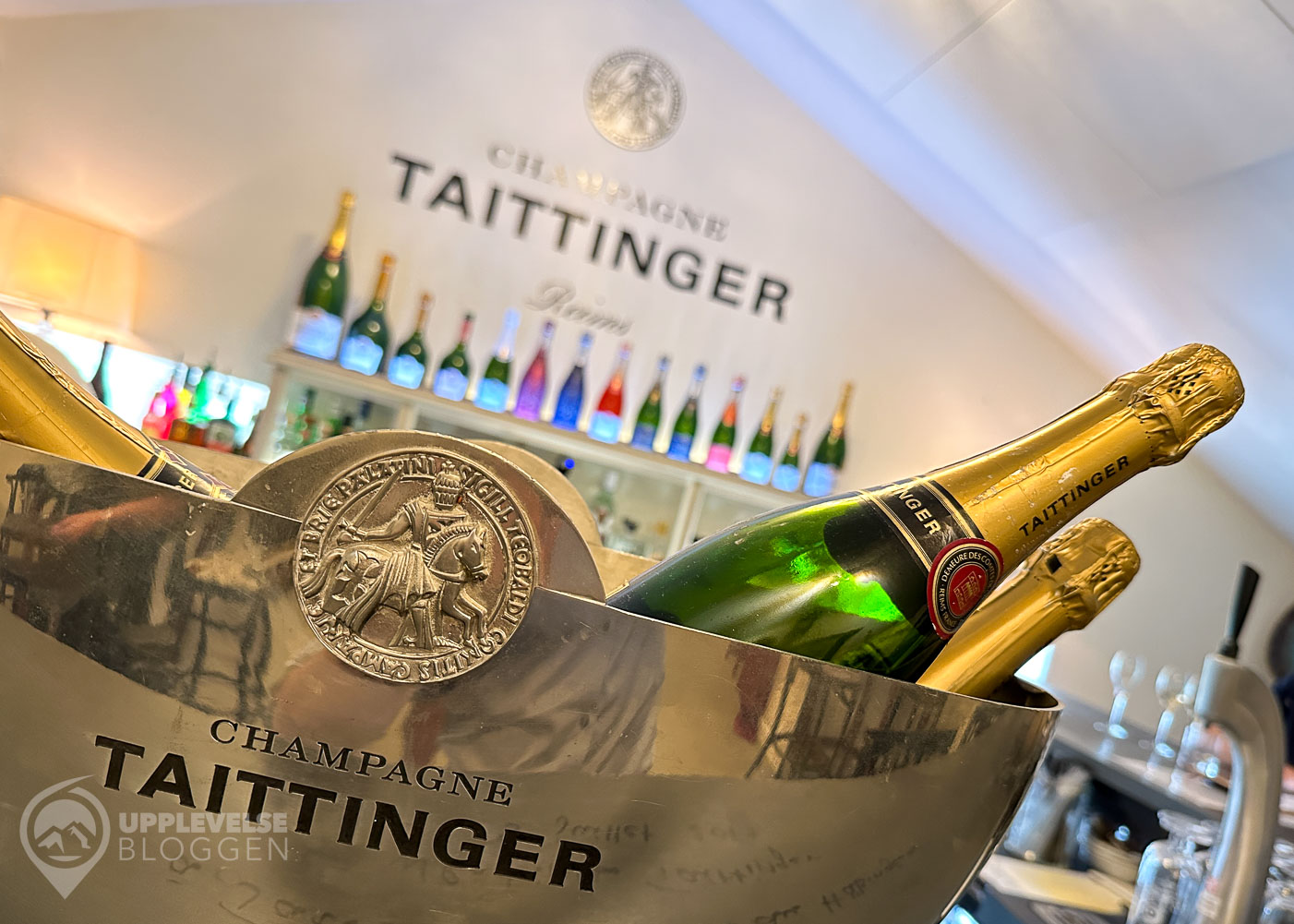 Skål från Taittinger Champagnebar i Järvsö (av alla ställen)