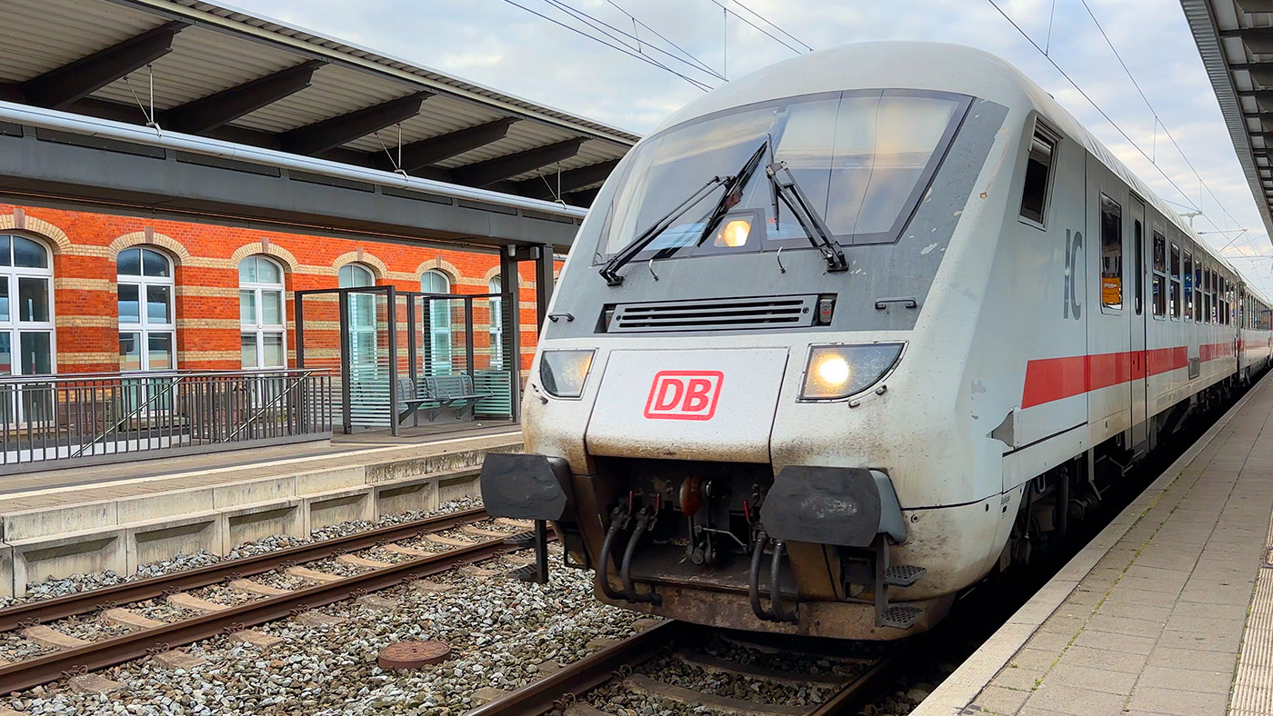 Vlogg: Deutsche Bahn Intercity 1 (2 klass till Berlin) • Upplevelsebloggen